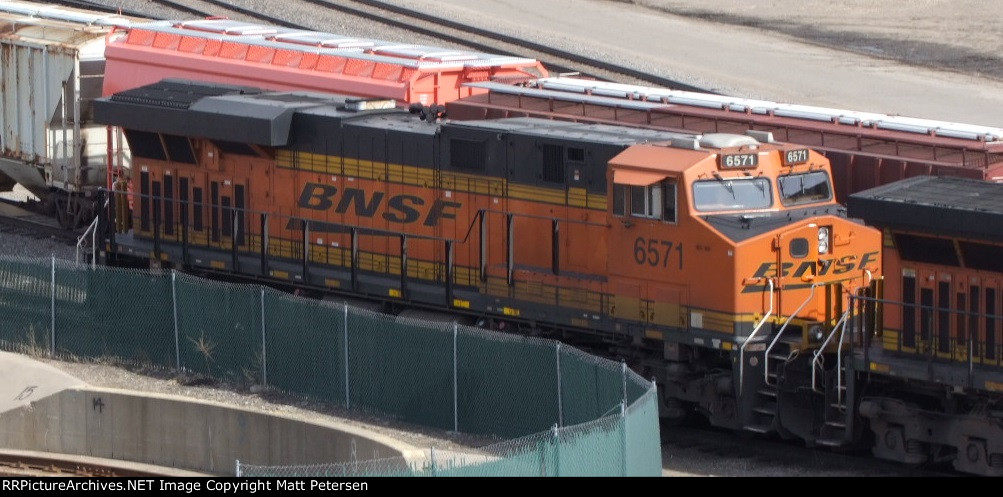 BNSF 6571